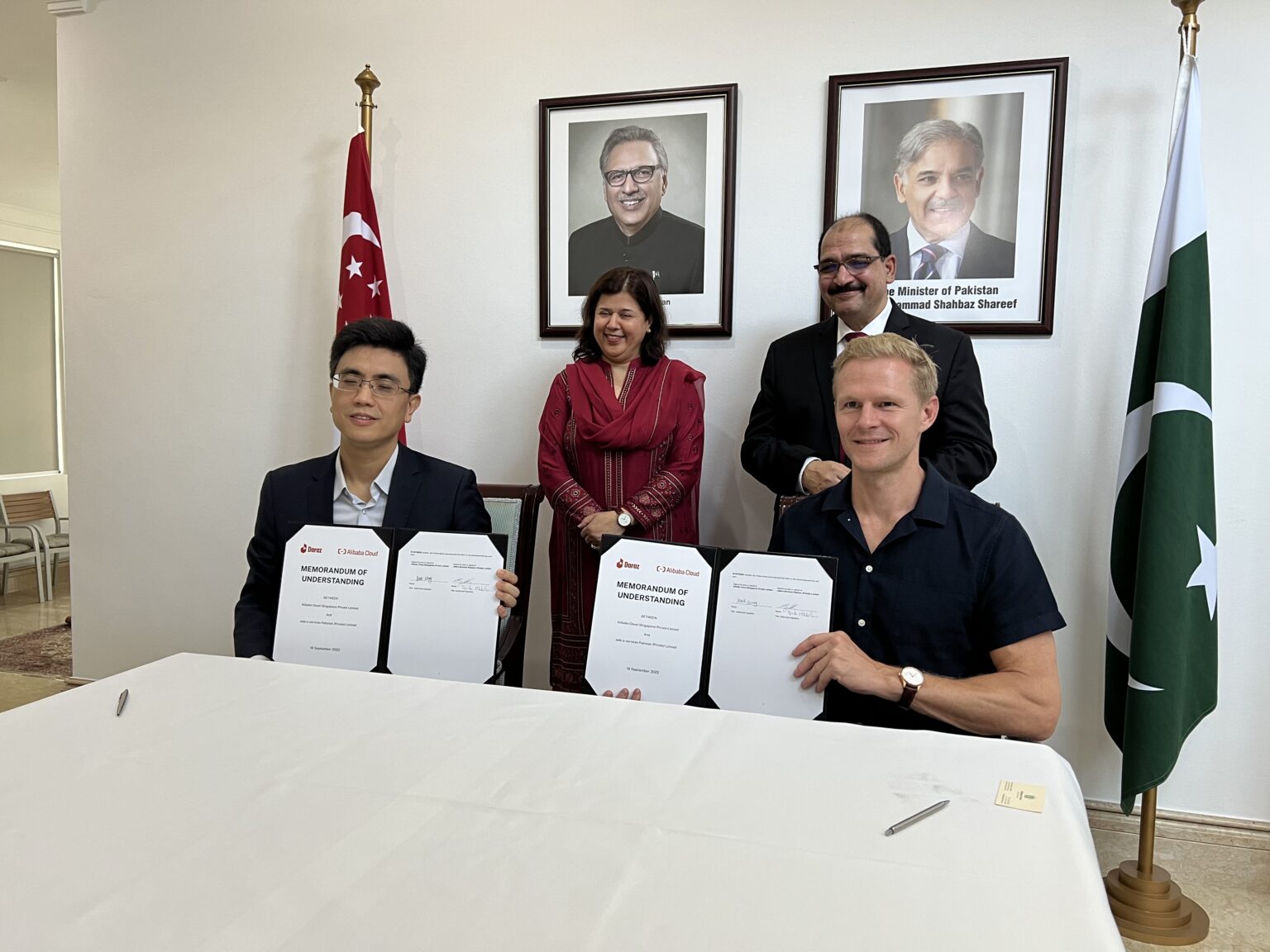 Daraz and Alibaba Cloud forge partnership to drive digitalisation in ... Daraz and Alibaba Cloud forge partnership to drive digitalisation in ...
